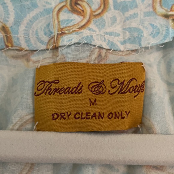 Threads & Motifs | Tops | Thread Motif Embroidered Floral Print Tunic ...